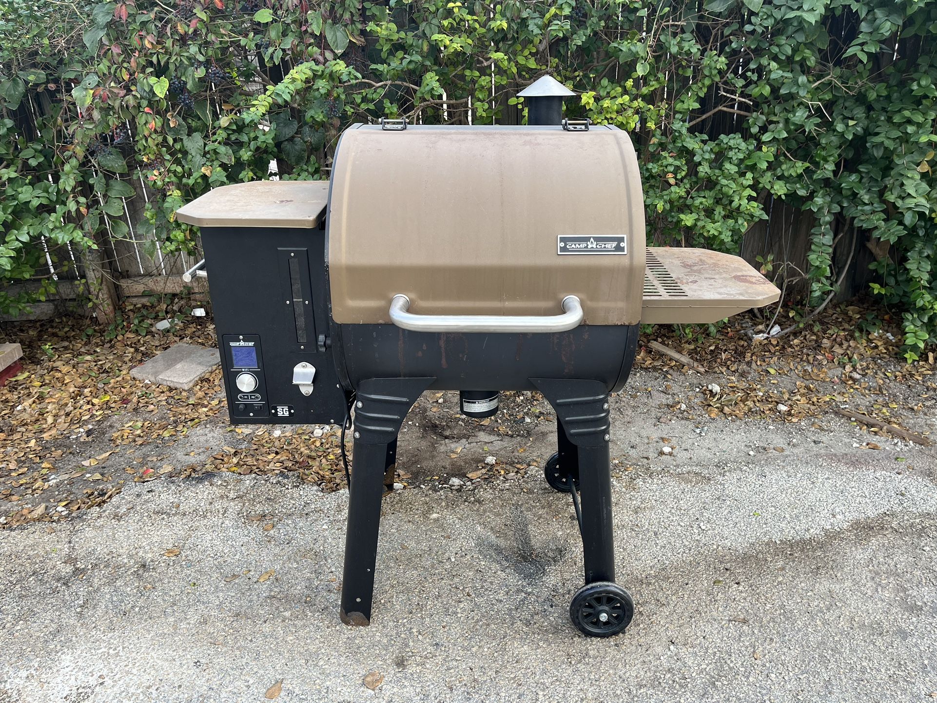 Camp Chef Smoke Pro DLX Pellet Grill w/ PID Gen 2 Digital Controller ...