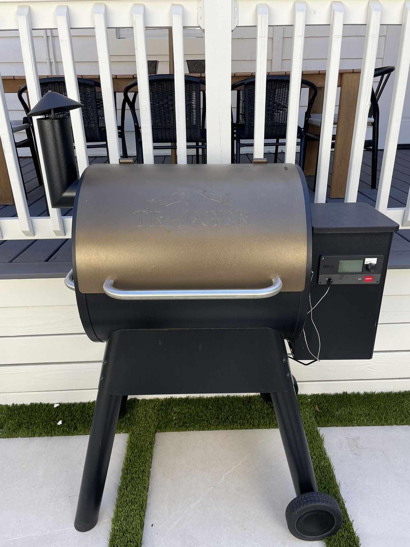 Traeger Pro 575 Pellet Grill (used 3 times) for Sale in St. Petersburg ...