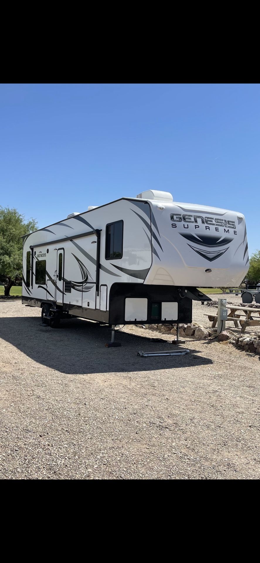 Genesis Toy Hauler for Sale in Murrieta, CA - OfferUp
