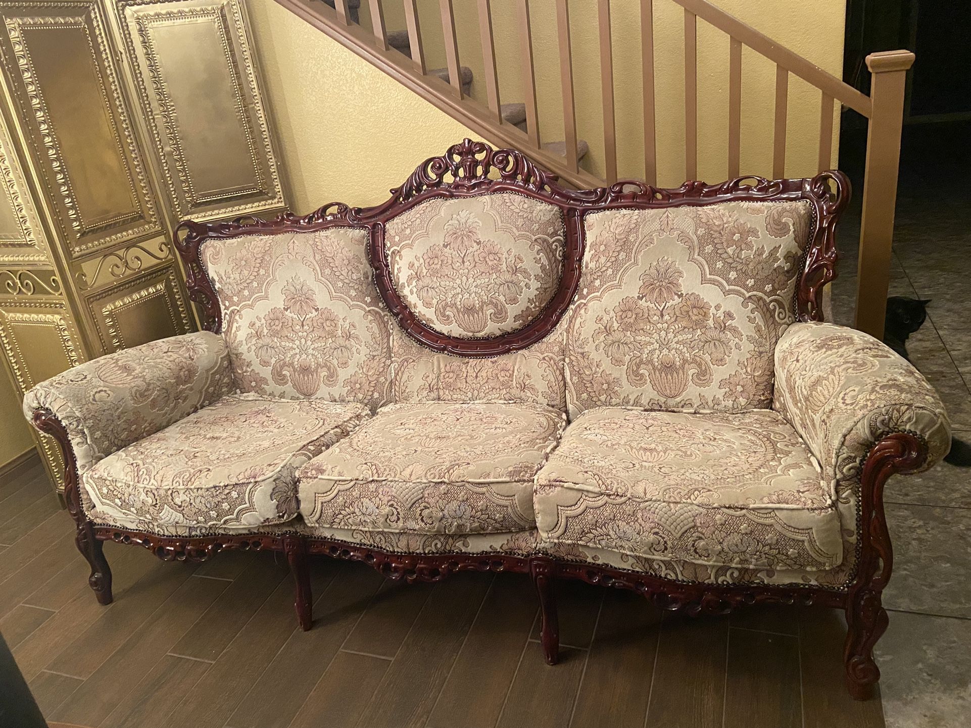 Antique Real Wood Italian Sofa for Sale in North Las Vegas, NV - OfferUp