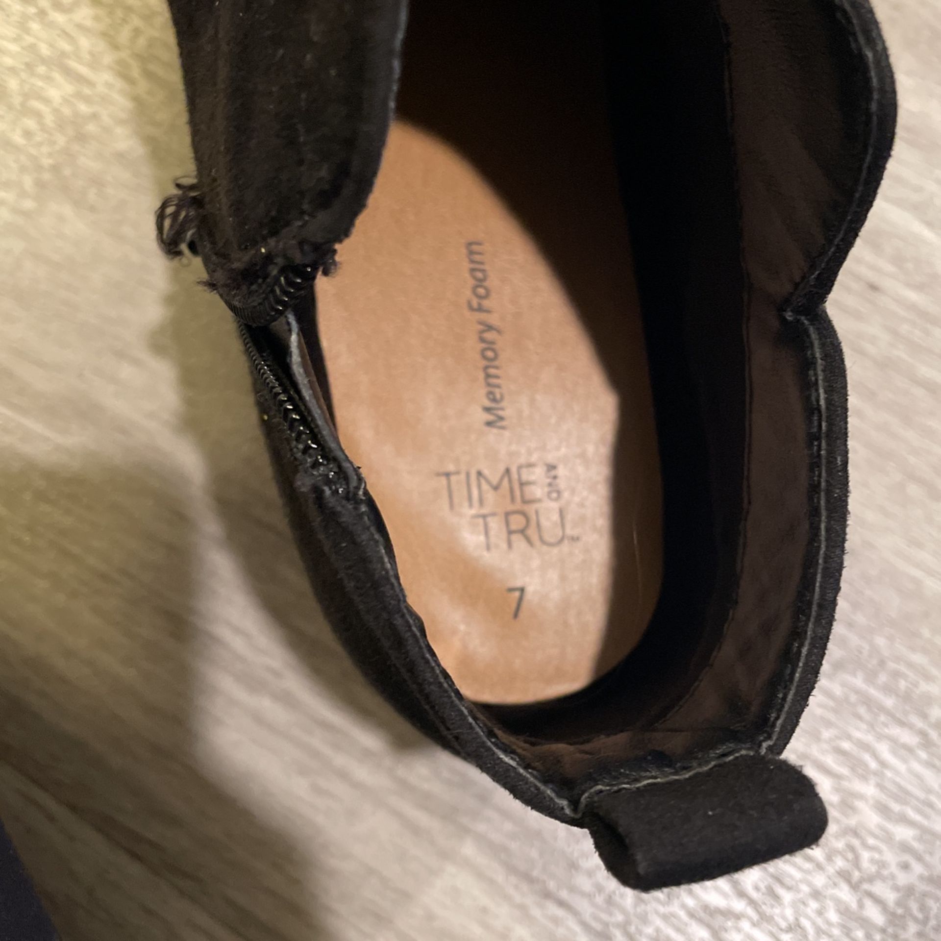 Women’s Black Booties Size 7 for Sale in Temple, TX - OfferUp