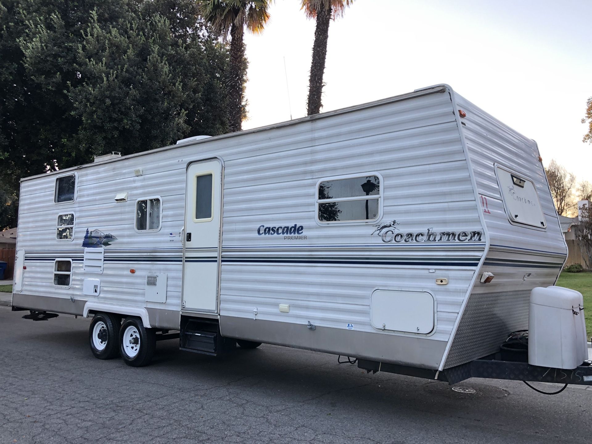 2003 Coachmen Cascade 32Foot Travel Trailer super Slide for Sale in ...