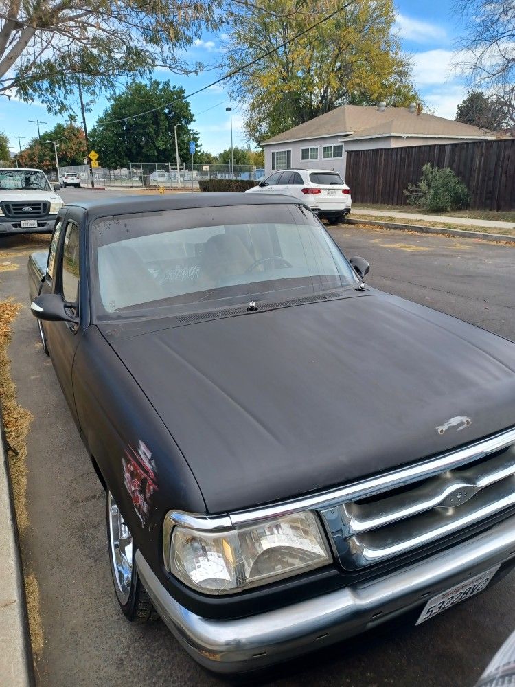Bagged Ford Ranger ex cab for Sale in Los Angeles, CA - OfferUp
