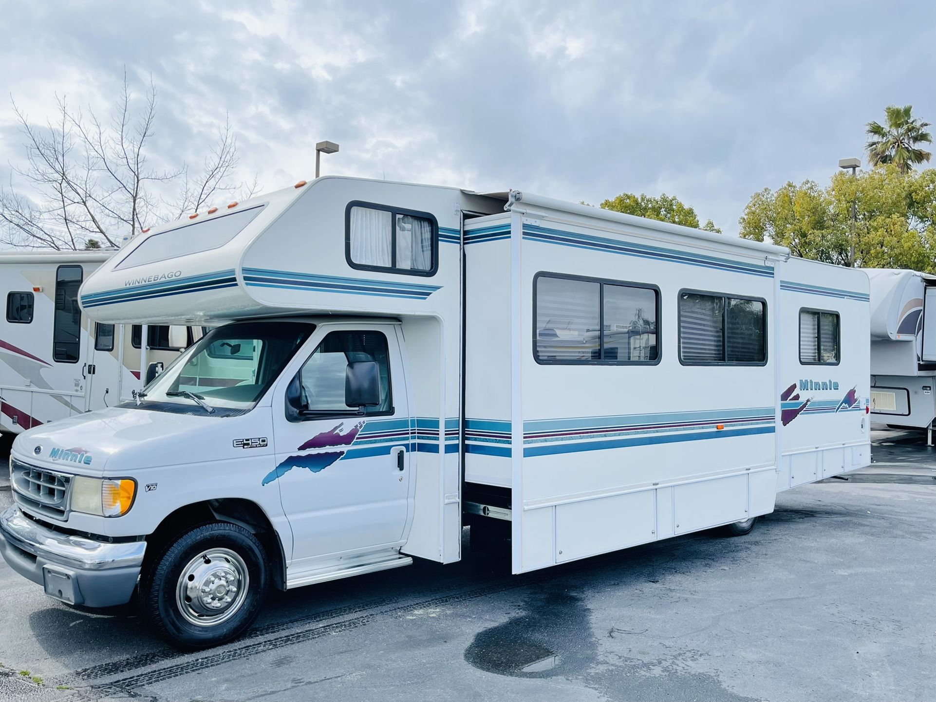 1999 Winnebago Minnie Winnie for Sale in Modesto, CA - OfferUp