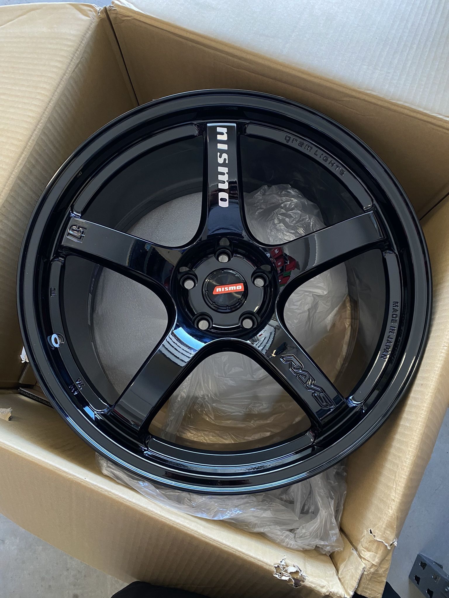 Nismo 57CR Clubsport Wheels Rays 19” for Sale in Moreno Valley, CA ...
