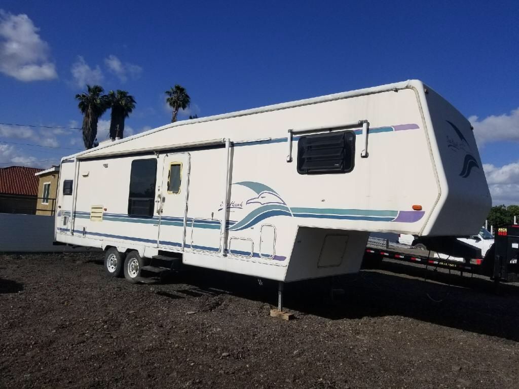 Fifth Wheel Seahawk by GulfStream for Sale in Jurupa Valley, CA - OfferUp