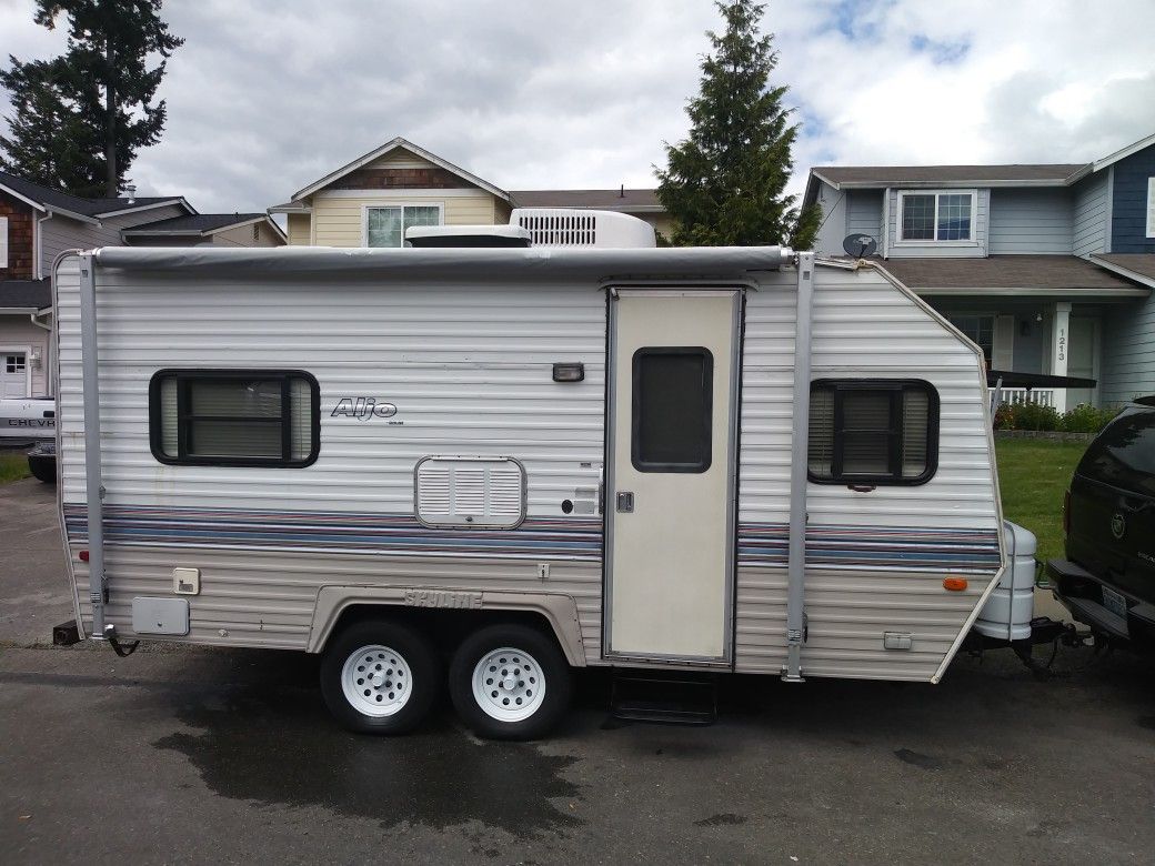1993 Aljo travel trailer 18ft $4,300 for Sale in Spanaway, WA - OfferUp