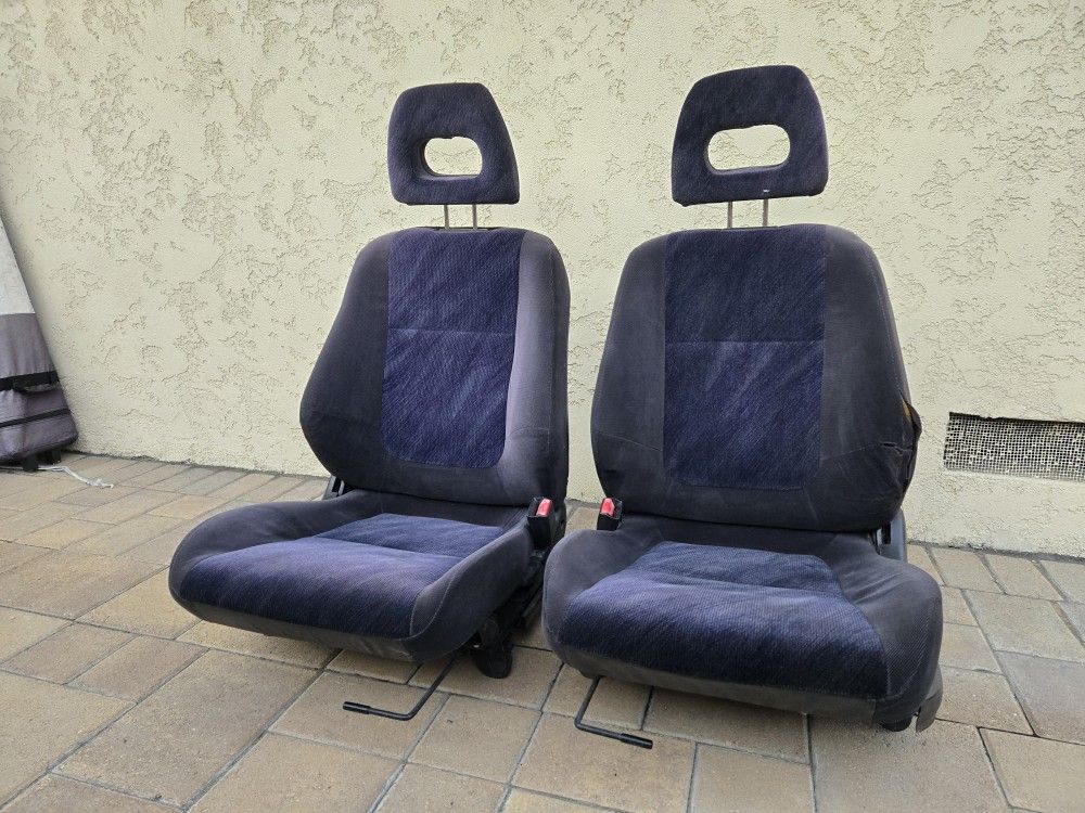 94-01 Acura Integra Front Seats for Sale in La Mirada, CA - OfferUp