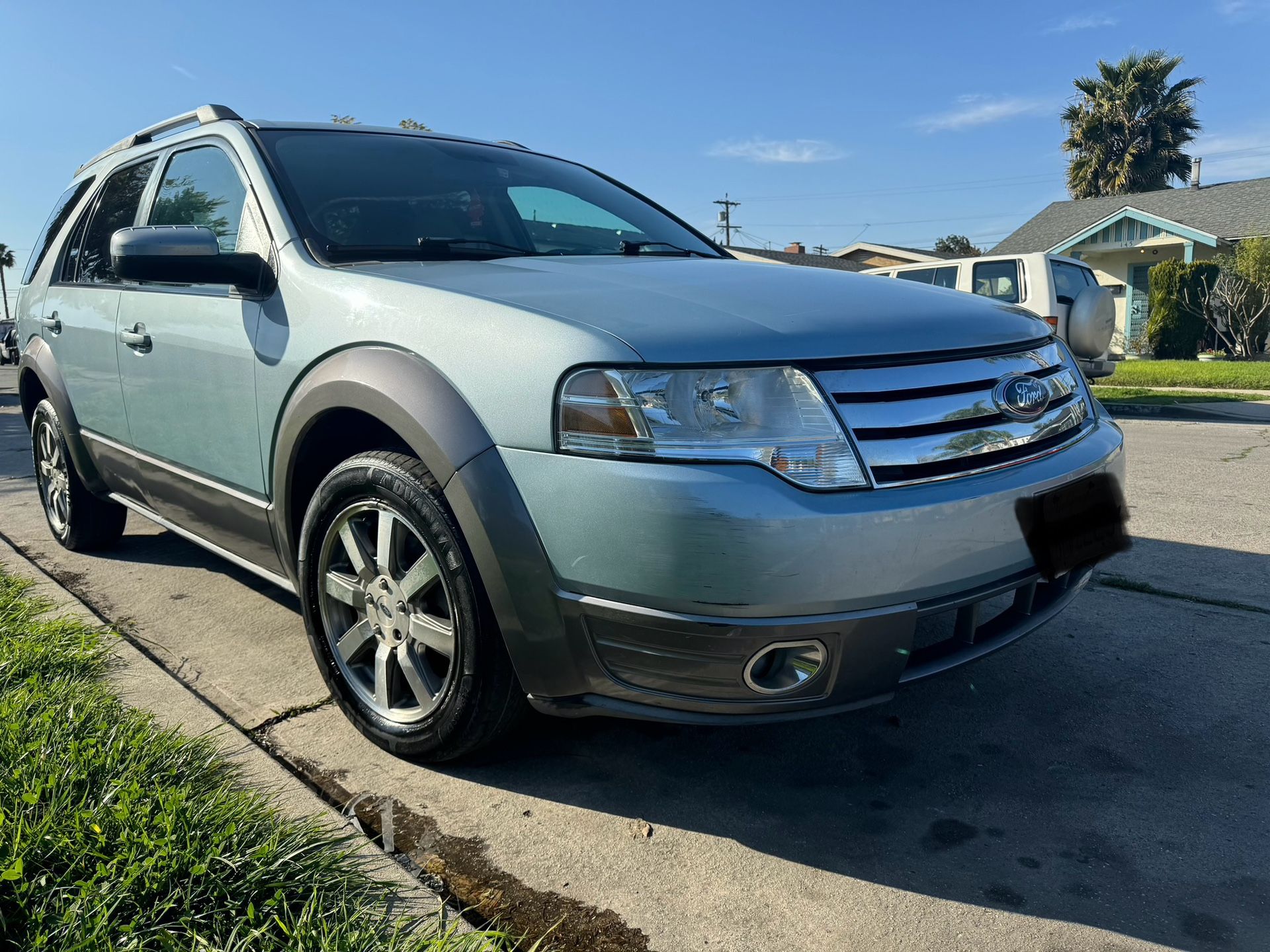 2008 Ford Taurus X SEL for Sale in Los Angeles, CA - OfferUp