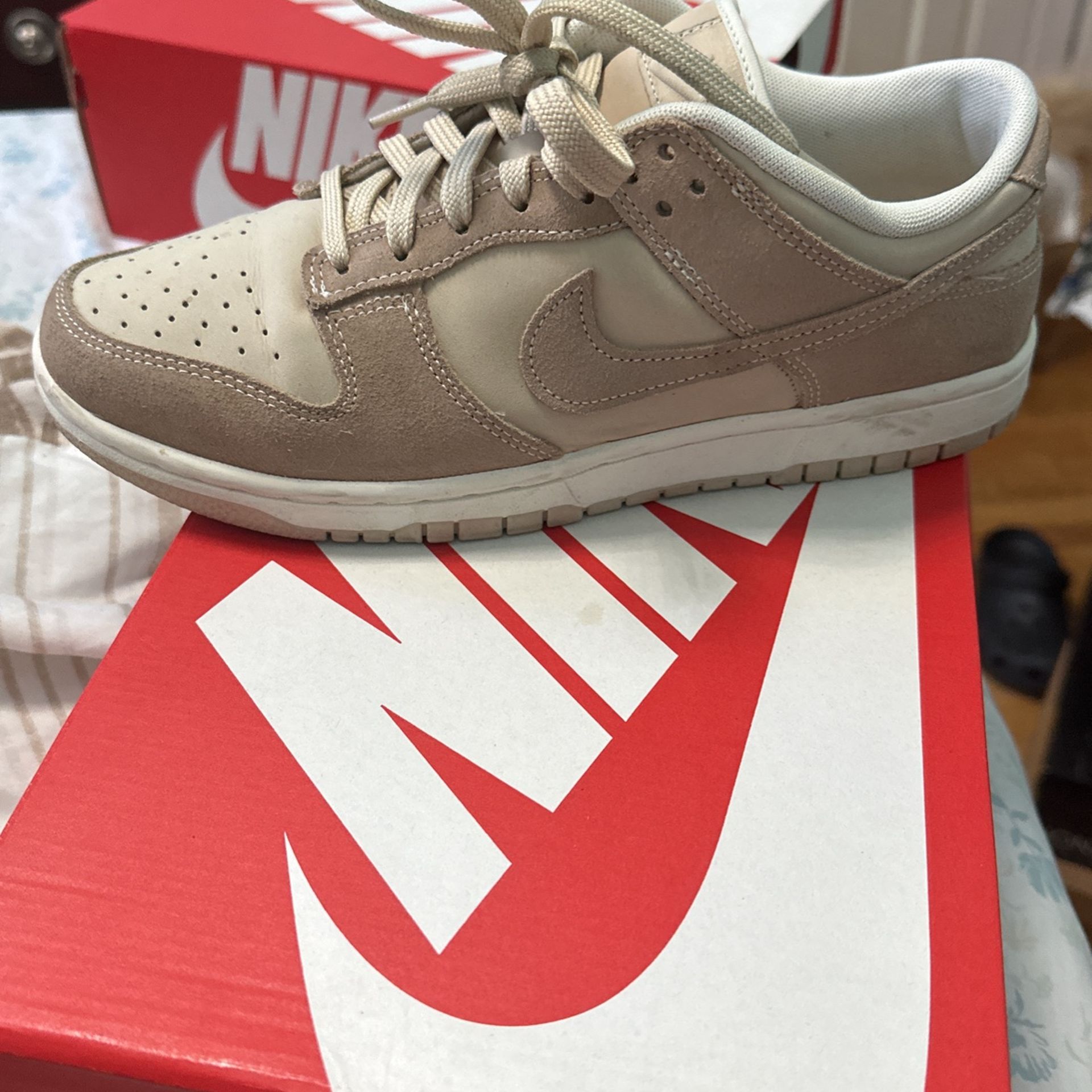Nike Low Dunk- Sand for Sale in Los Angeles, CA - OfferUp
