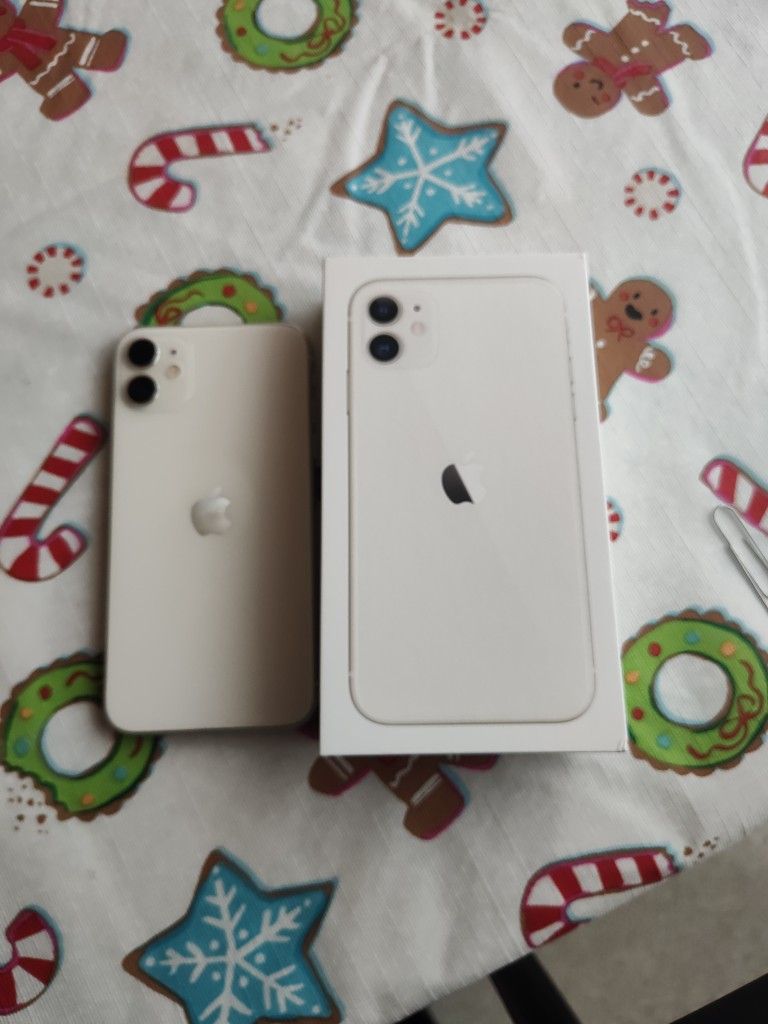 iPhone 11 Mint Condition *Boost Mobile LOCKED* for Sale in Santa ...