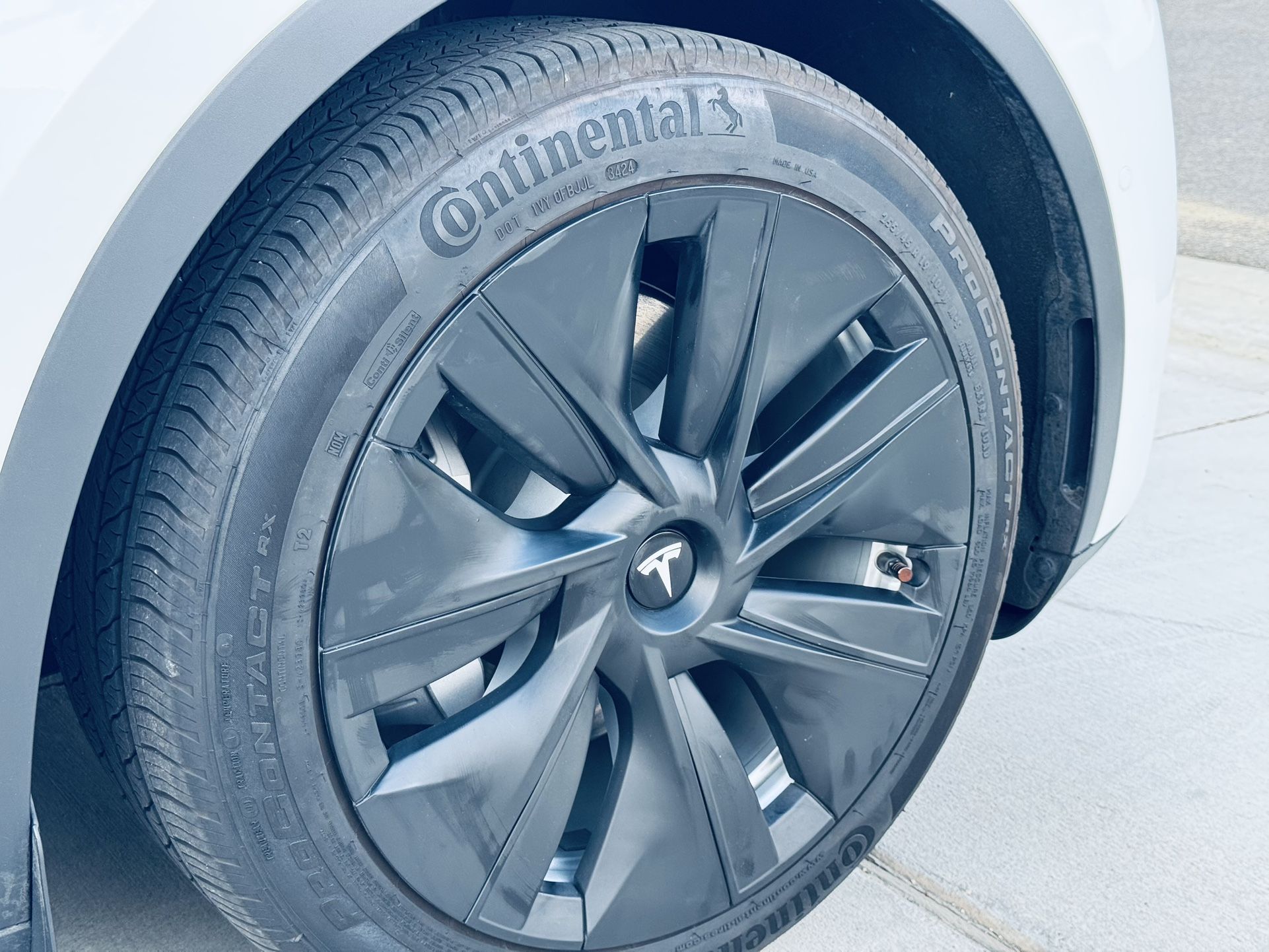 Tesla Model Y 19” Gemini Hubcaps (Set of 4) – Lightly Used for Sale in ...