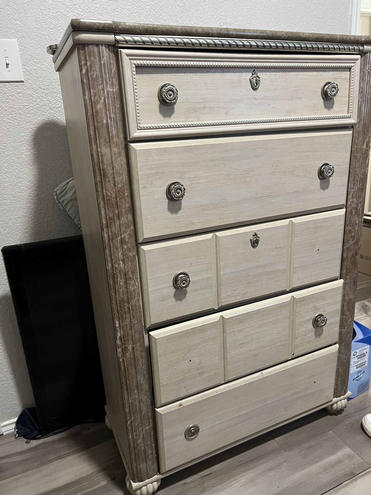Free Dressers for Sale in Duncanville, TX - OfferUp