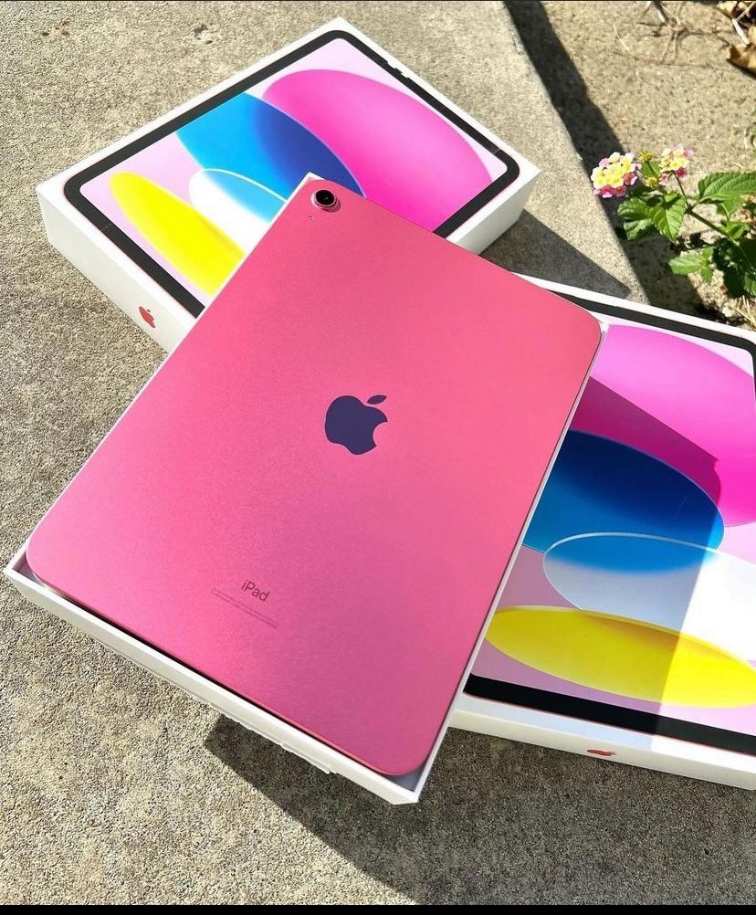 Pink iPad for Sale in Mendon, OH - OfferUp