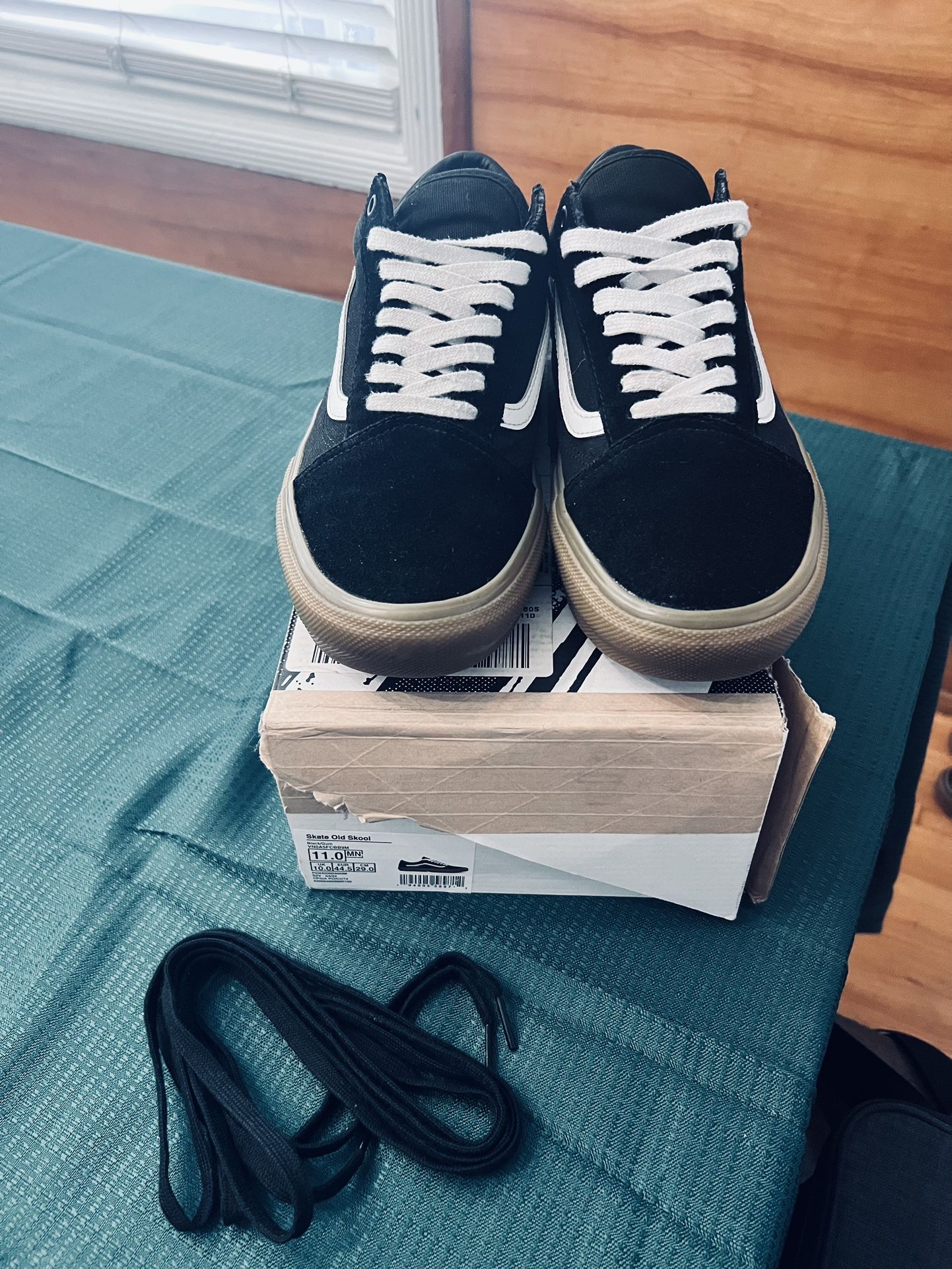 Vans- Old Skool for Sale in Long Beach, CA - OfferUp