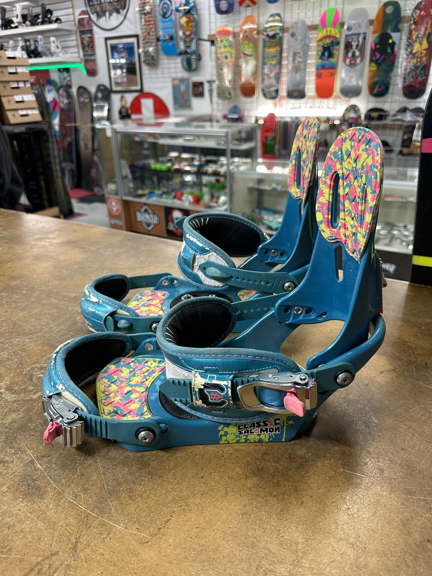 Salomon Large Snowboard Bindings Certified With Warranty for Sale in ...