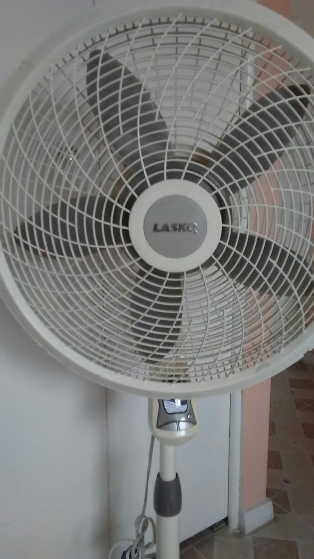 lasko fan for Sale in Phoenix, AZ - OfferUp