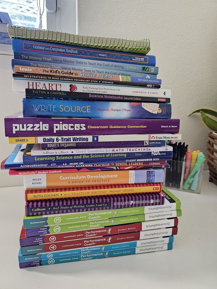 37 Teacher Books! (For Elementary Teachers) for Sale in Las Vegas, NV ...