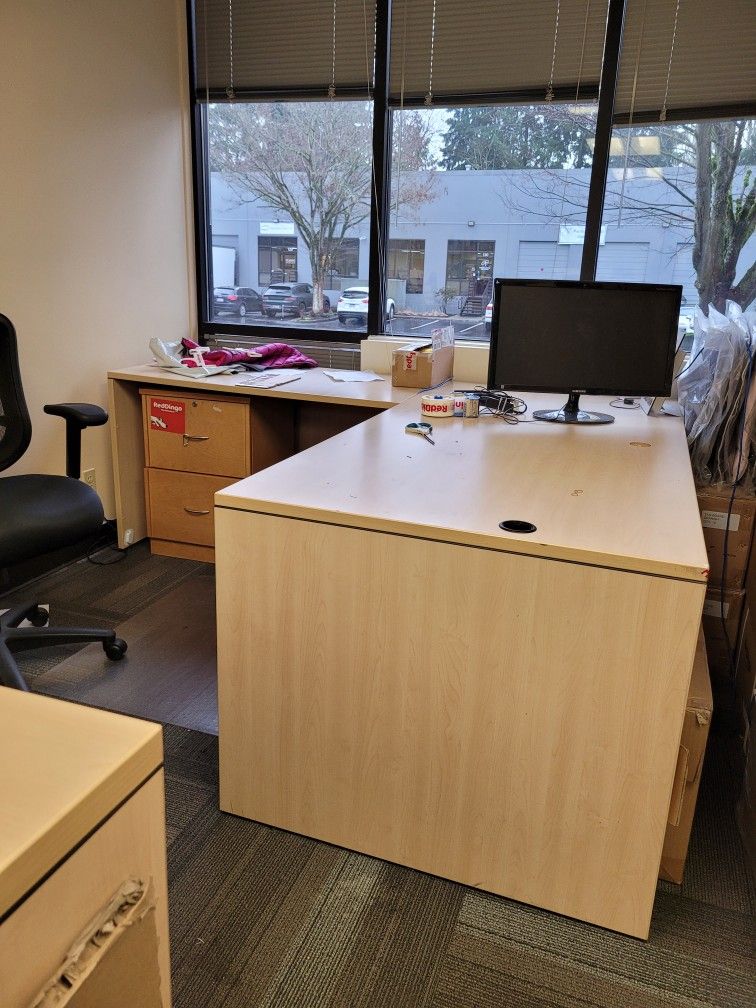Final OFFER - Office FURNITURE for Sale in Redmond, WA - OfferUp