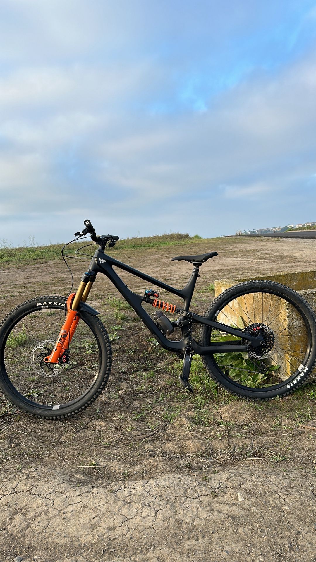 YT Capra Core 4- Carbon - 29” - Size Extra Large- Custom Build for Sale ...
