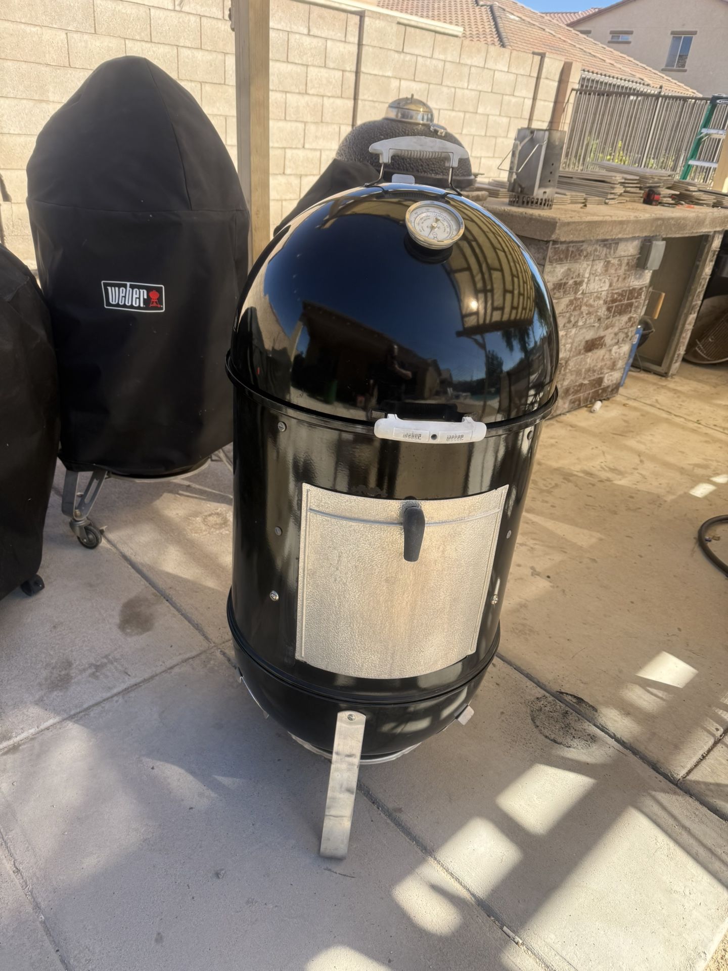 22” Weber Smokey Mountain smoker for Sale in Laveen Village, AZ - OfferUp
