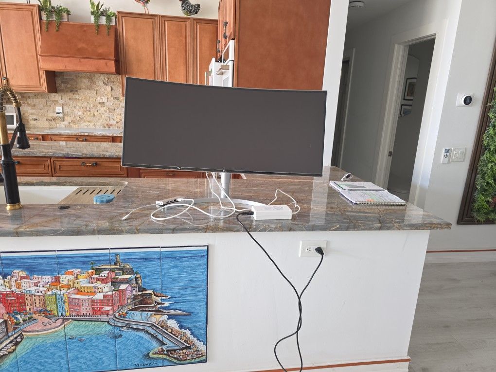 36" Curved Monitor For Sale for Sale in Fort Lauderdale, FL - OfferUp