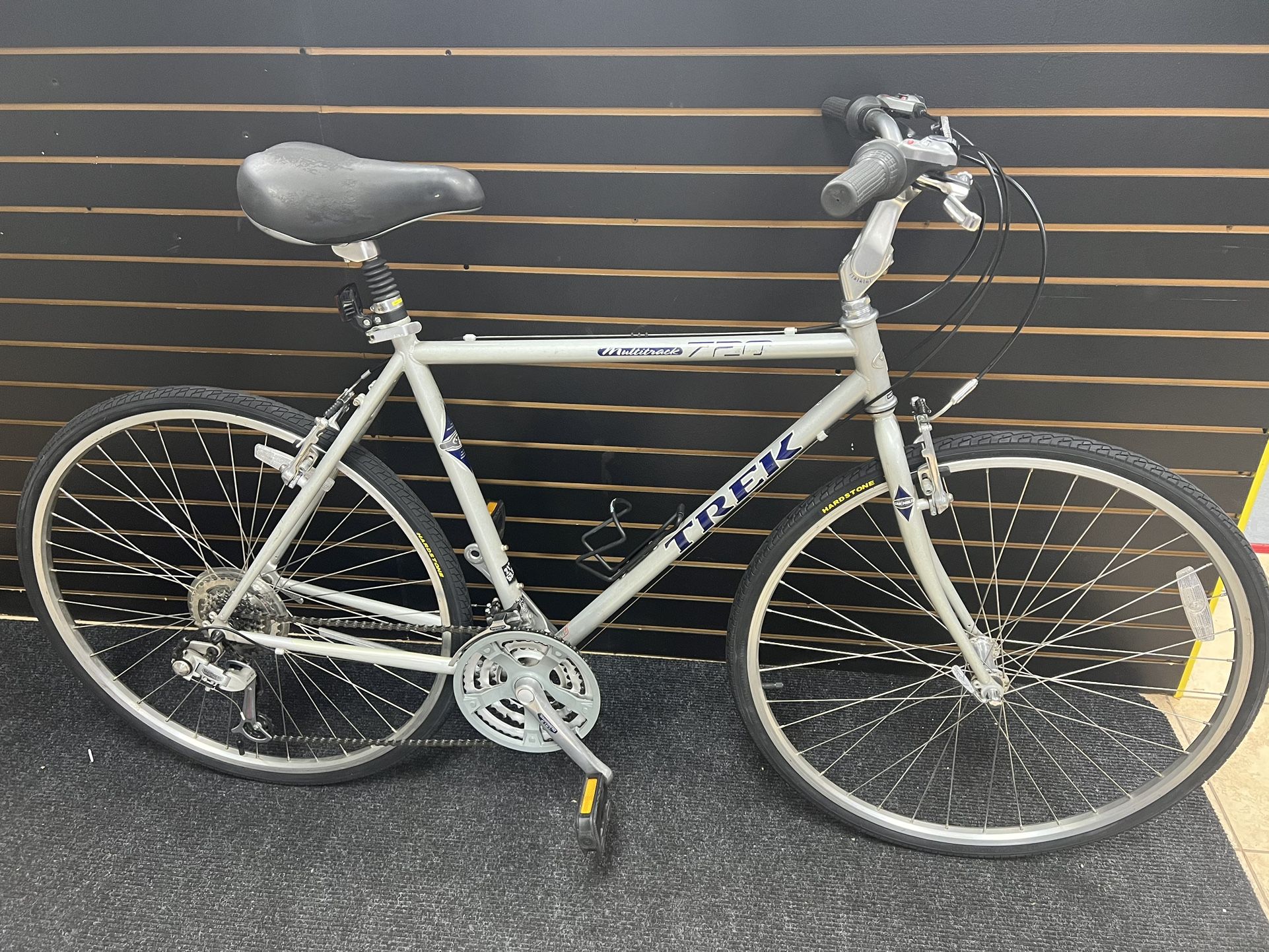 TREK 720 Hybrid City Commuter Bike Fully Tuned Up Excellent Condition ...