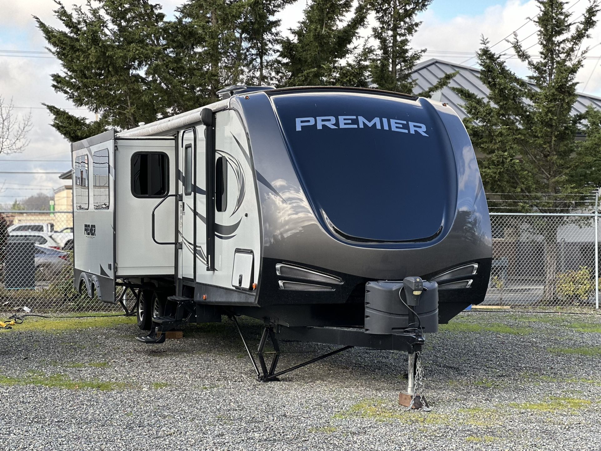 2017 Keystone Bullet Premier for Sale in Tacoma, WA - OfferUp