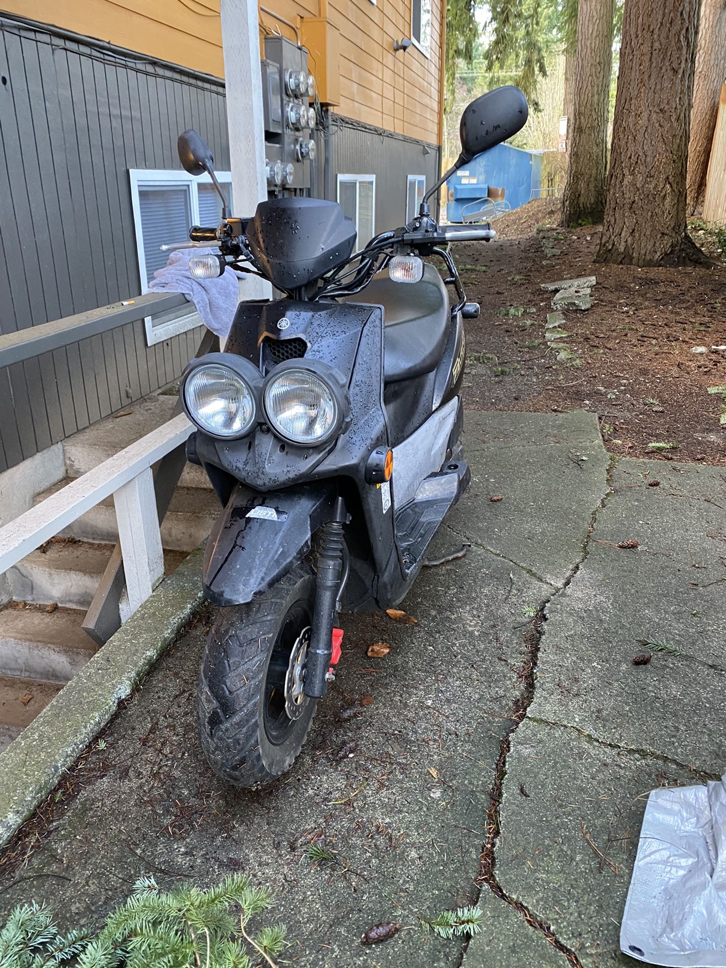 Yamaha Zuma 49cc Moped Scooter 2013 for Sale in Lynnwood, WA - OfferUp
