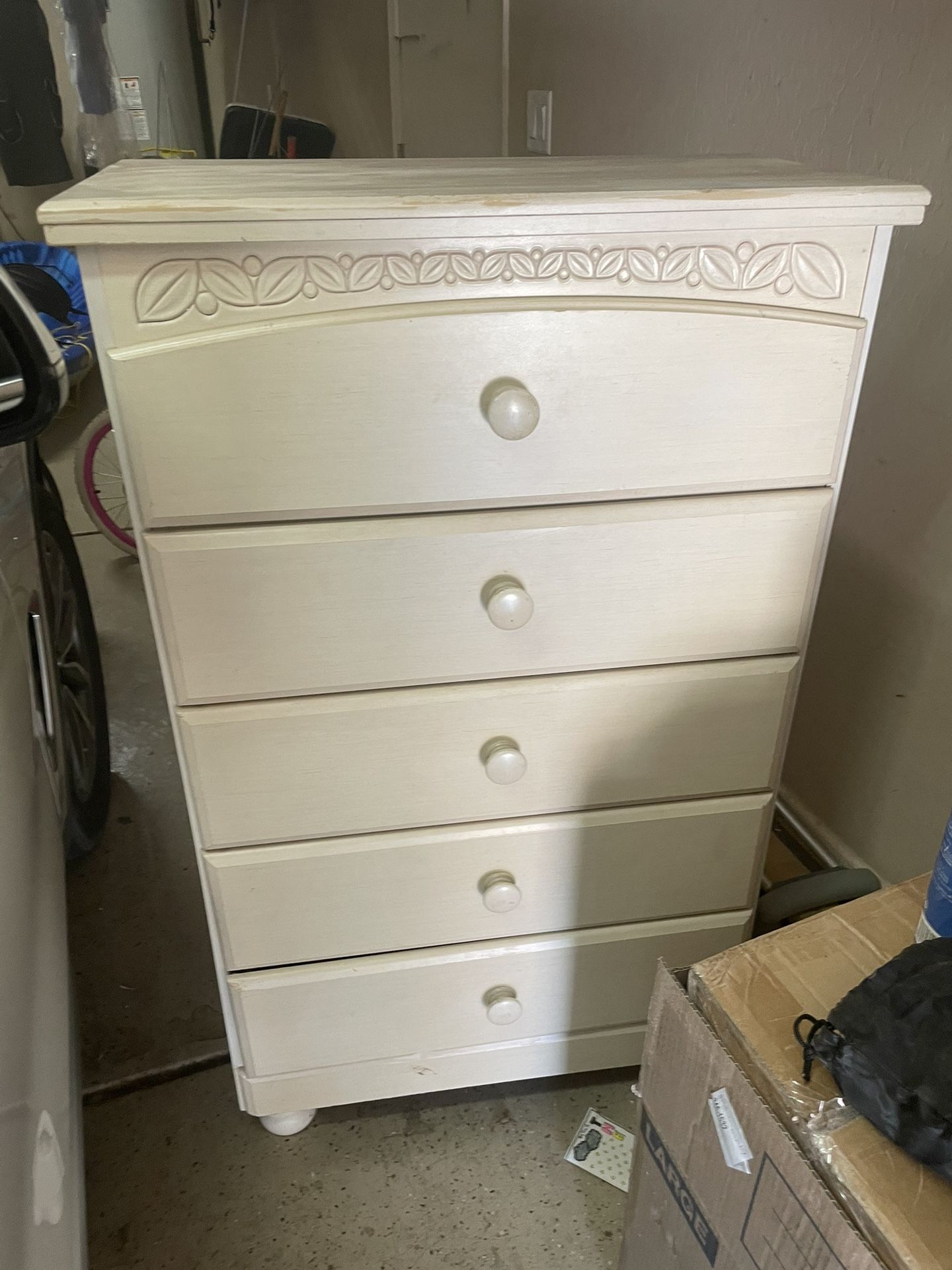 Girls Dresser/chest Cream Color for Sale in Gilbert, AZ - OfferUp