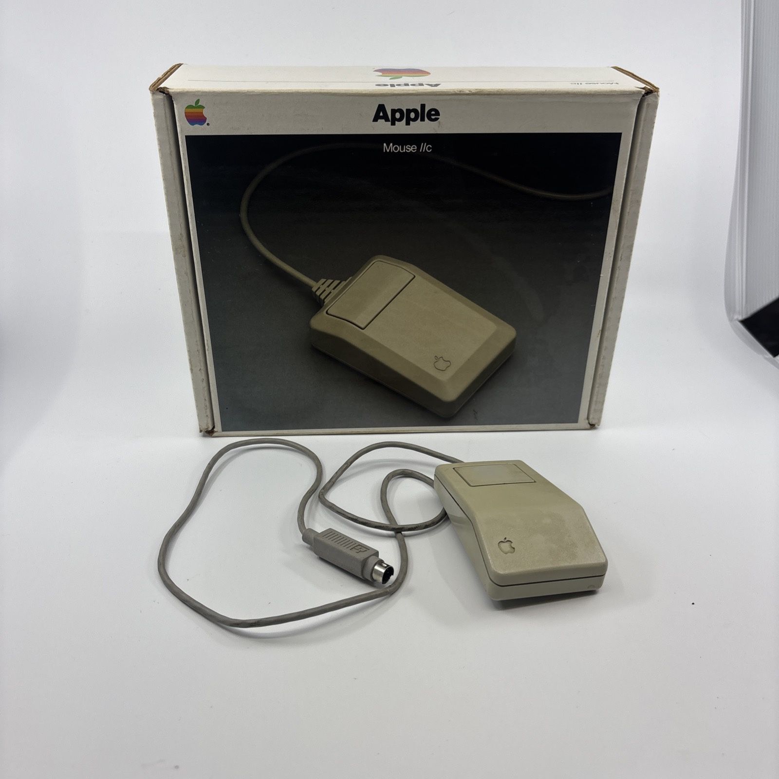 Apple Desktop Bus Mouse I ADB Beige Vintage for Macintosh G5431 W/ BOX for Sale in Ontario, CA ...