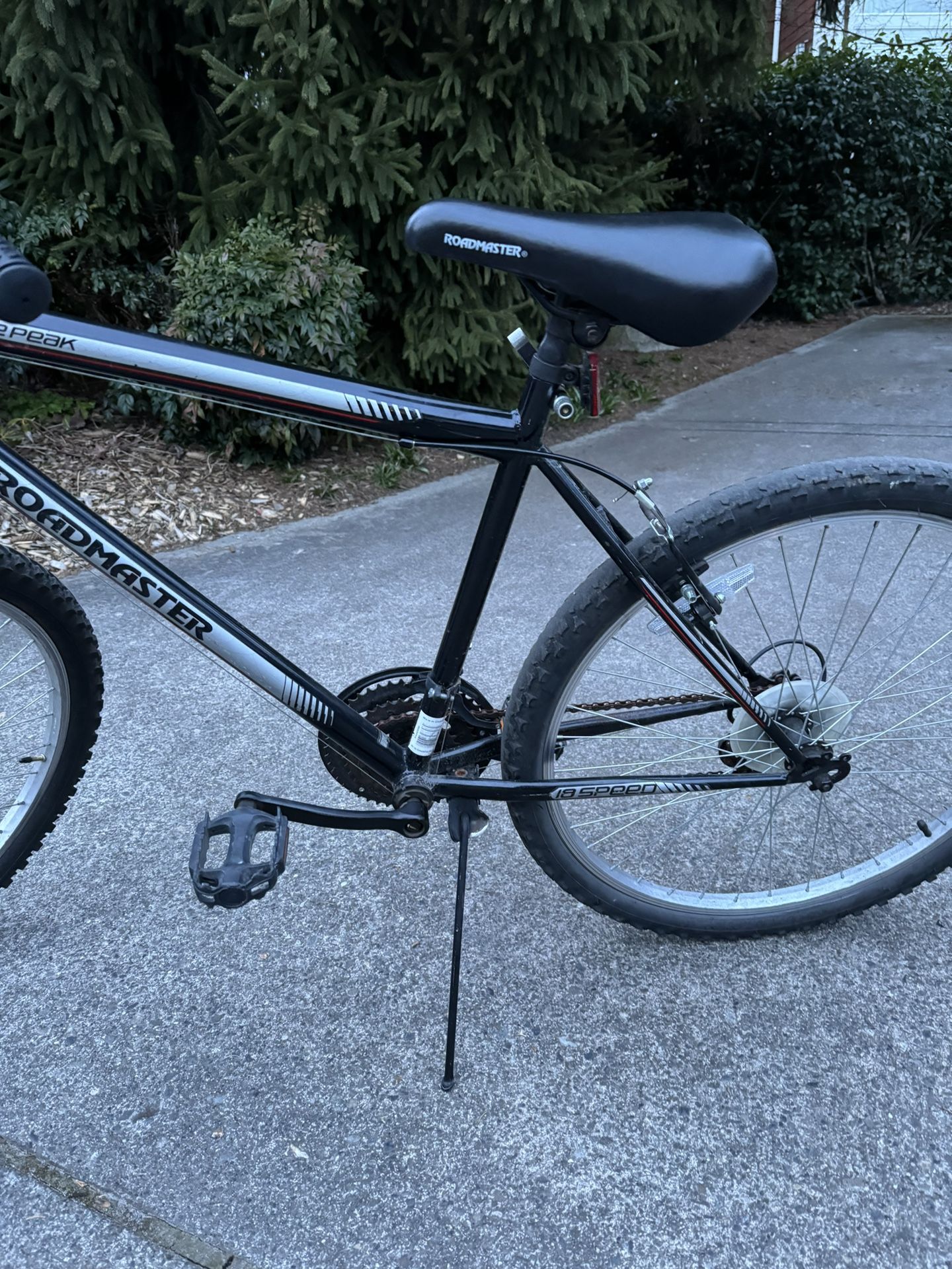 Roadmaster Granite Peak Mountain Bike 26 inch wheels for Sale in ...