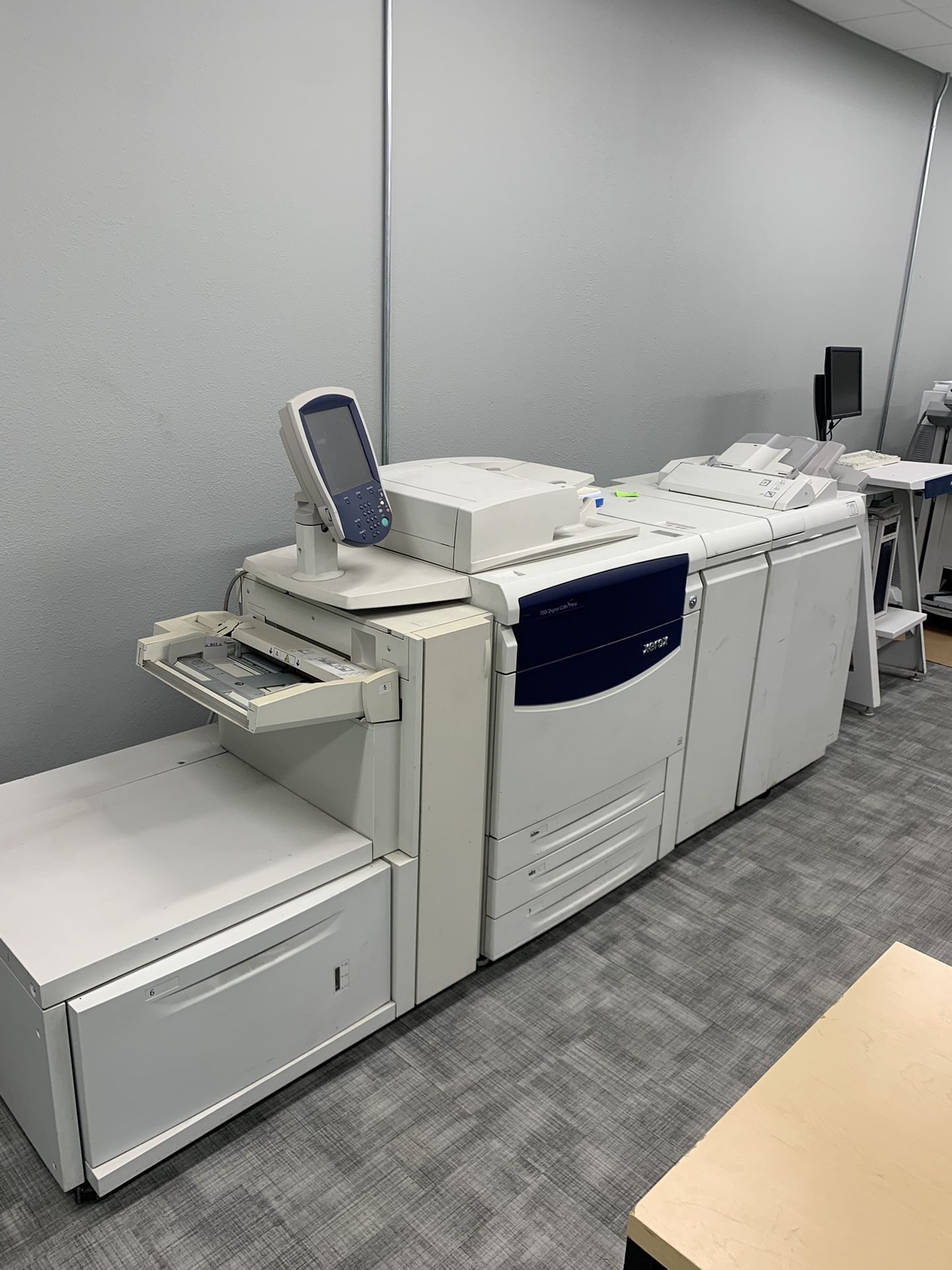 Xerox 700 Color Printer w/hi-cap & rip for Sale in San Diego, CA - OfferUp