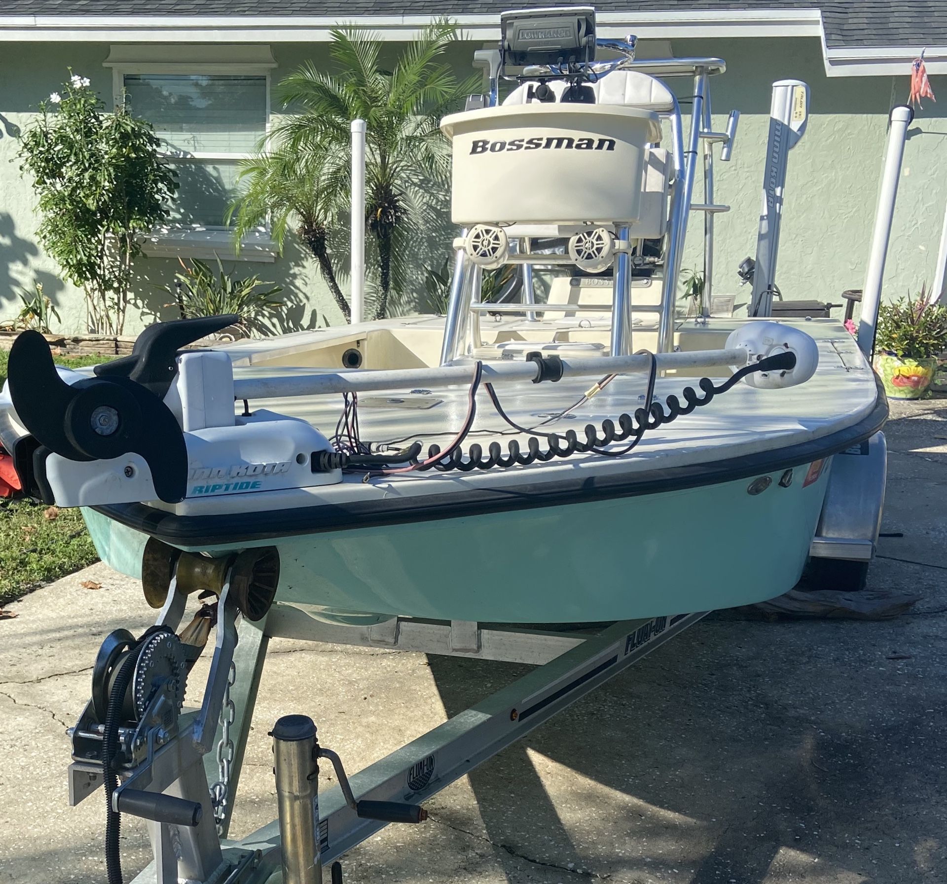 Bossman Skimmer Talon 18 Ft Skiff Flats Boat Sea Foam for Sale in ...