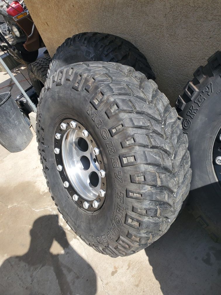 40 inch tires on 18" omf beadlocks jeep bronco ford dodge set of 5 5x5 ...