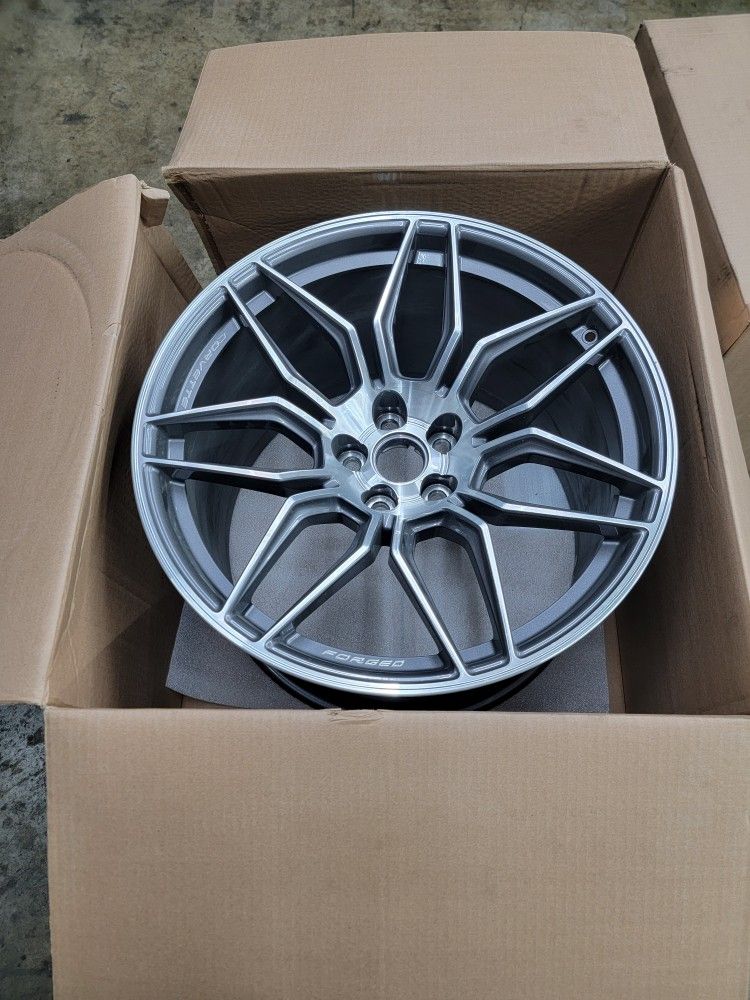 2023 Zo6 Corvette Wheels Set for Sale in Rialto, CA - OfferUp