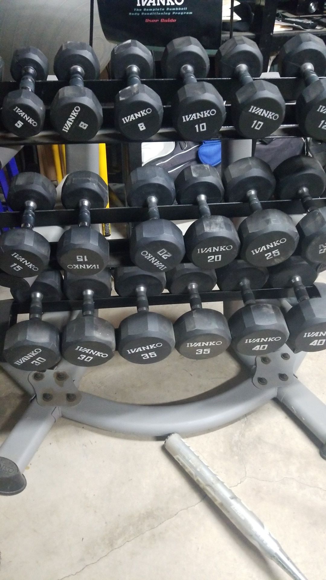 Ivanko dumbbell set 5lbs to 40lbs w/stand for Sale in Norco, CA - OfferUp