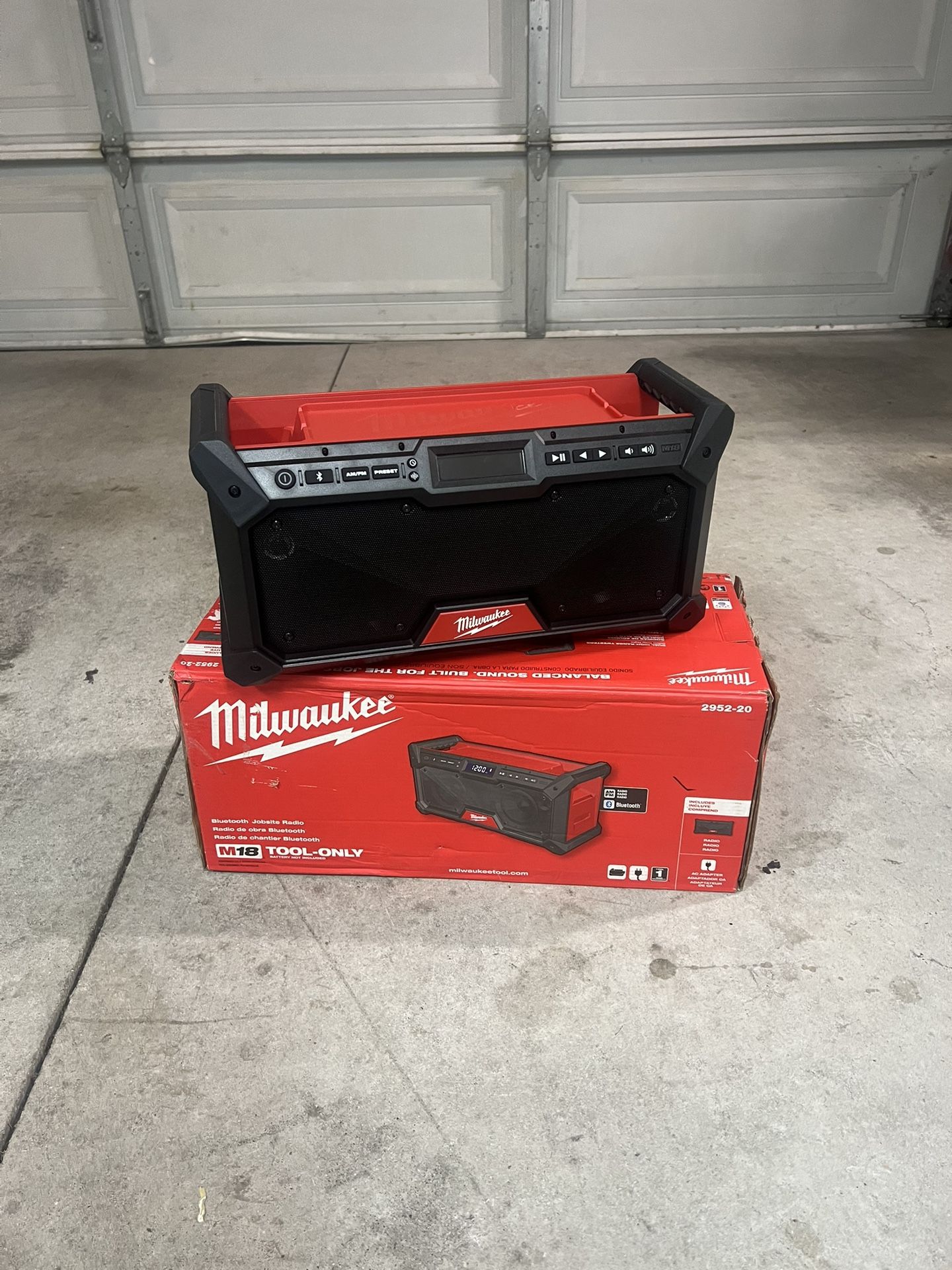 New Milwaukee M18 18V Lithium-Ion Cordless Jobsite Radio for Sale in ...