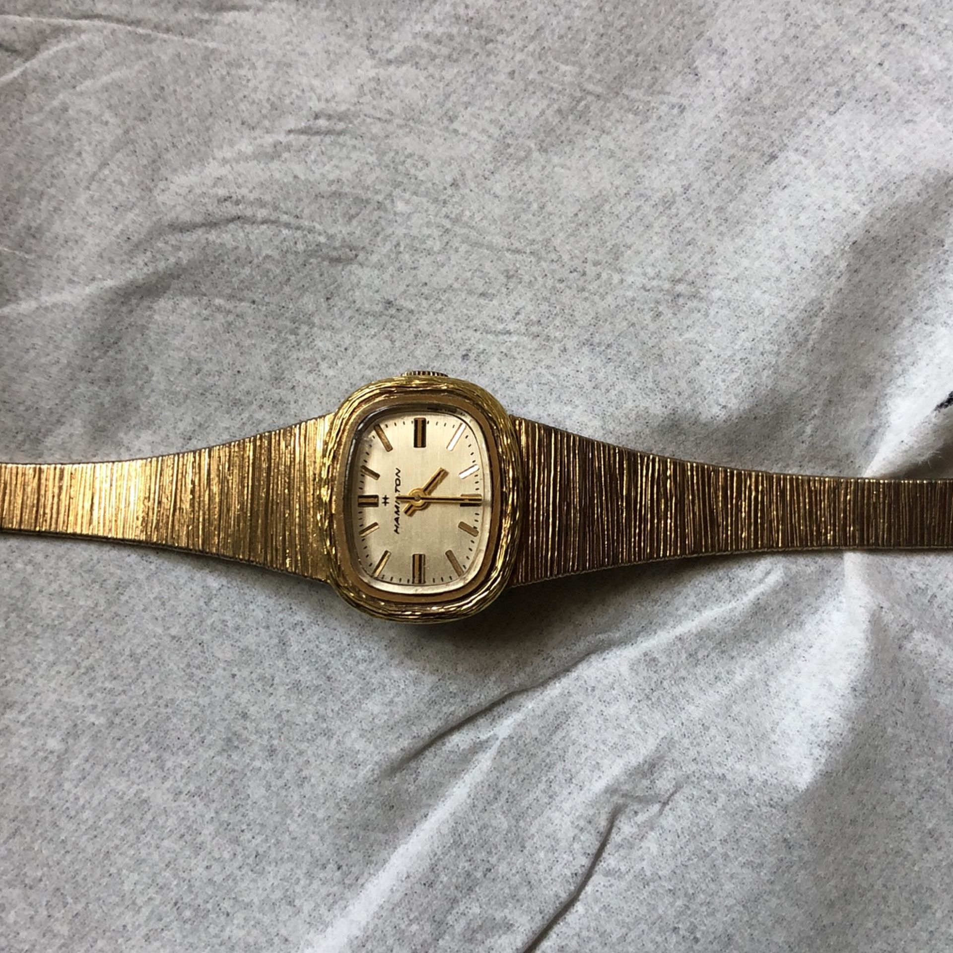Ladies Hamilton 17 Juvels Swiss Made Hand Wind Works Good Gold Plated for Sale in Fontana, CA ...