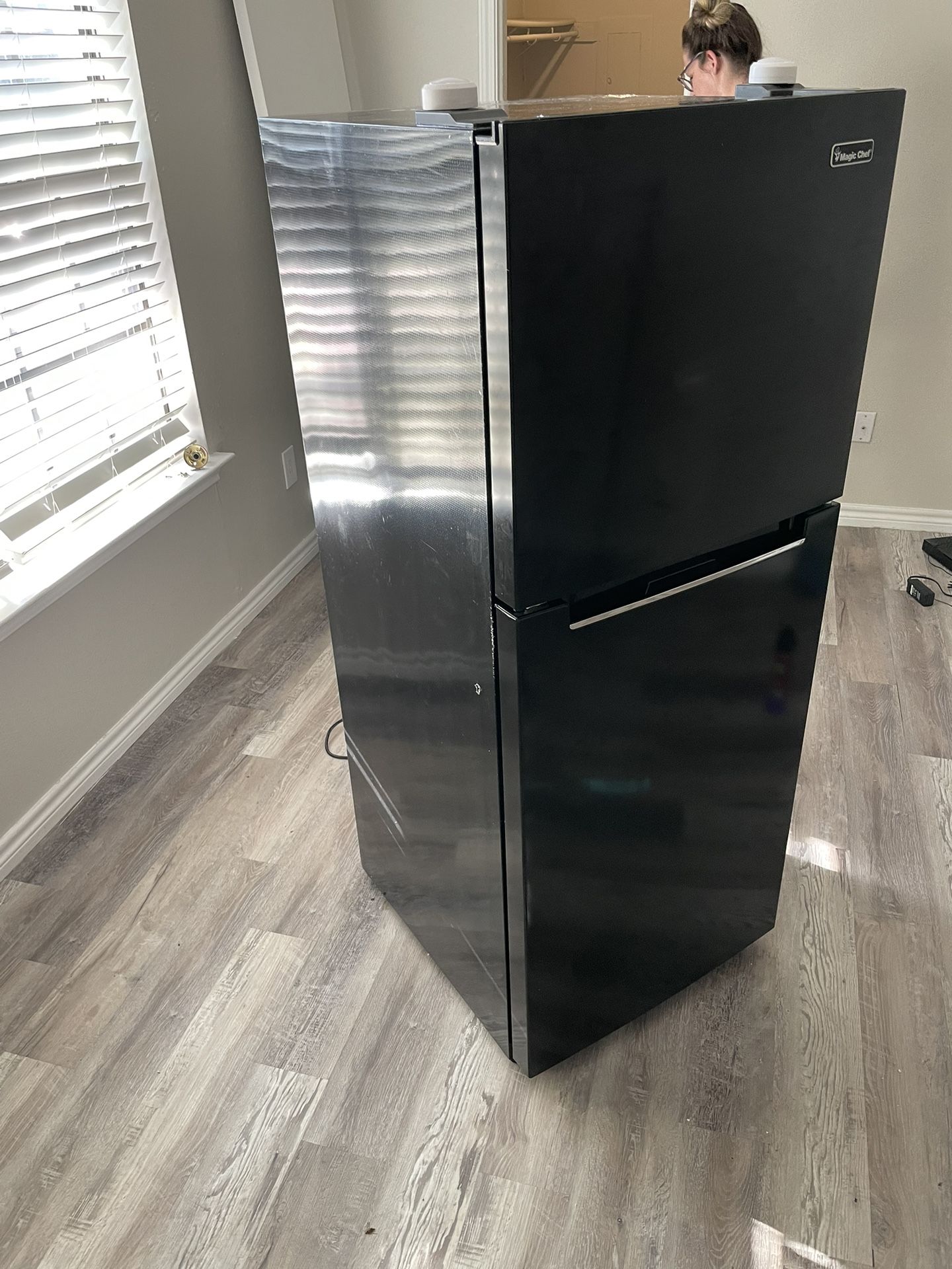 Brand New Magic Chef Refrigerator for Sale in Dallas, TX - OfferUp