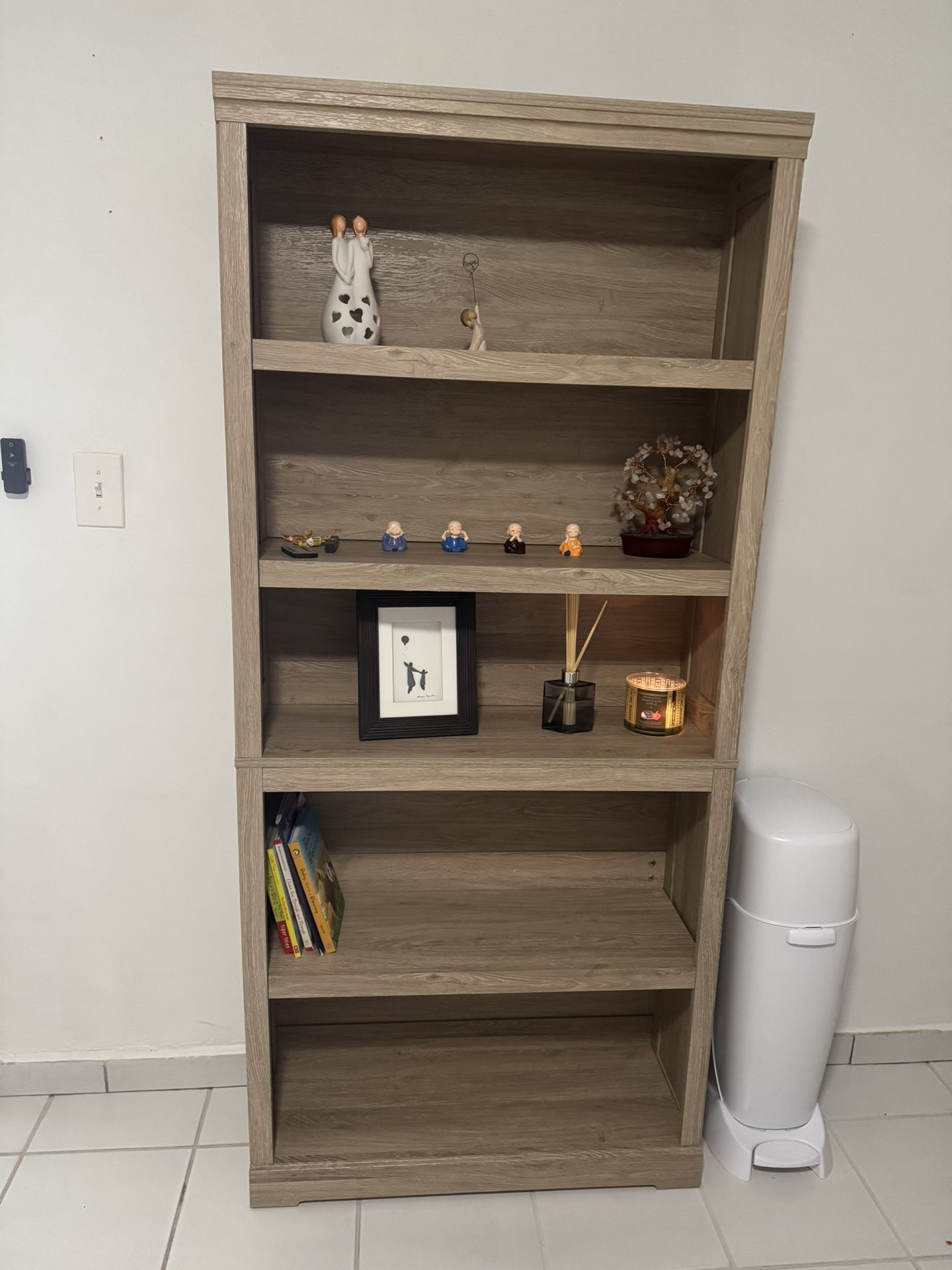 Free Bookshelves for Sale in Miami, FL - OfferUp