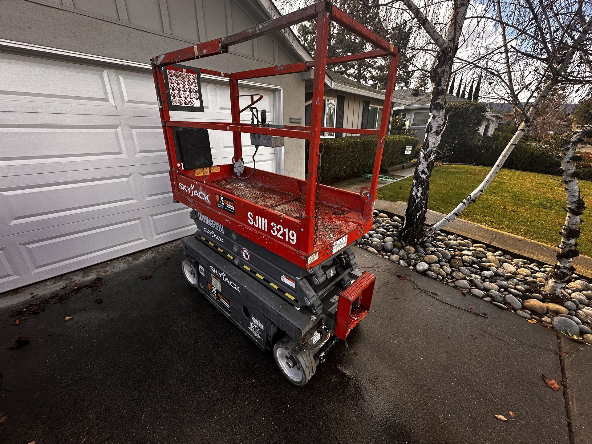 Skyjack SJ3219 19' Electric Scissor Lift, 198 hrs for Sale in Campbell ...