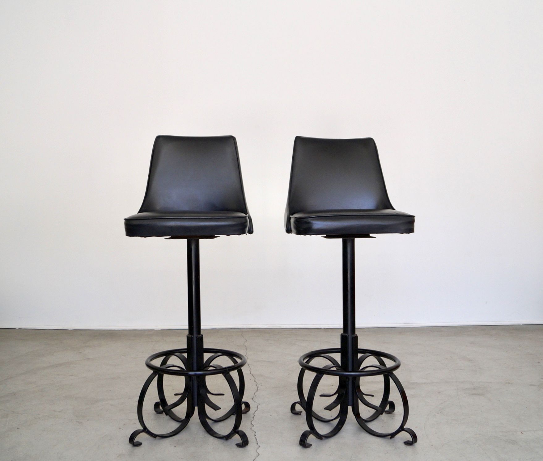 Pair Of Vintage Hollywood Regency Bar Stools for Sale in Burbank, CA ...