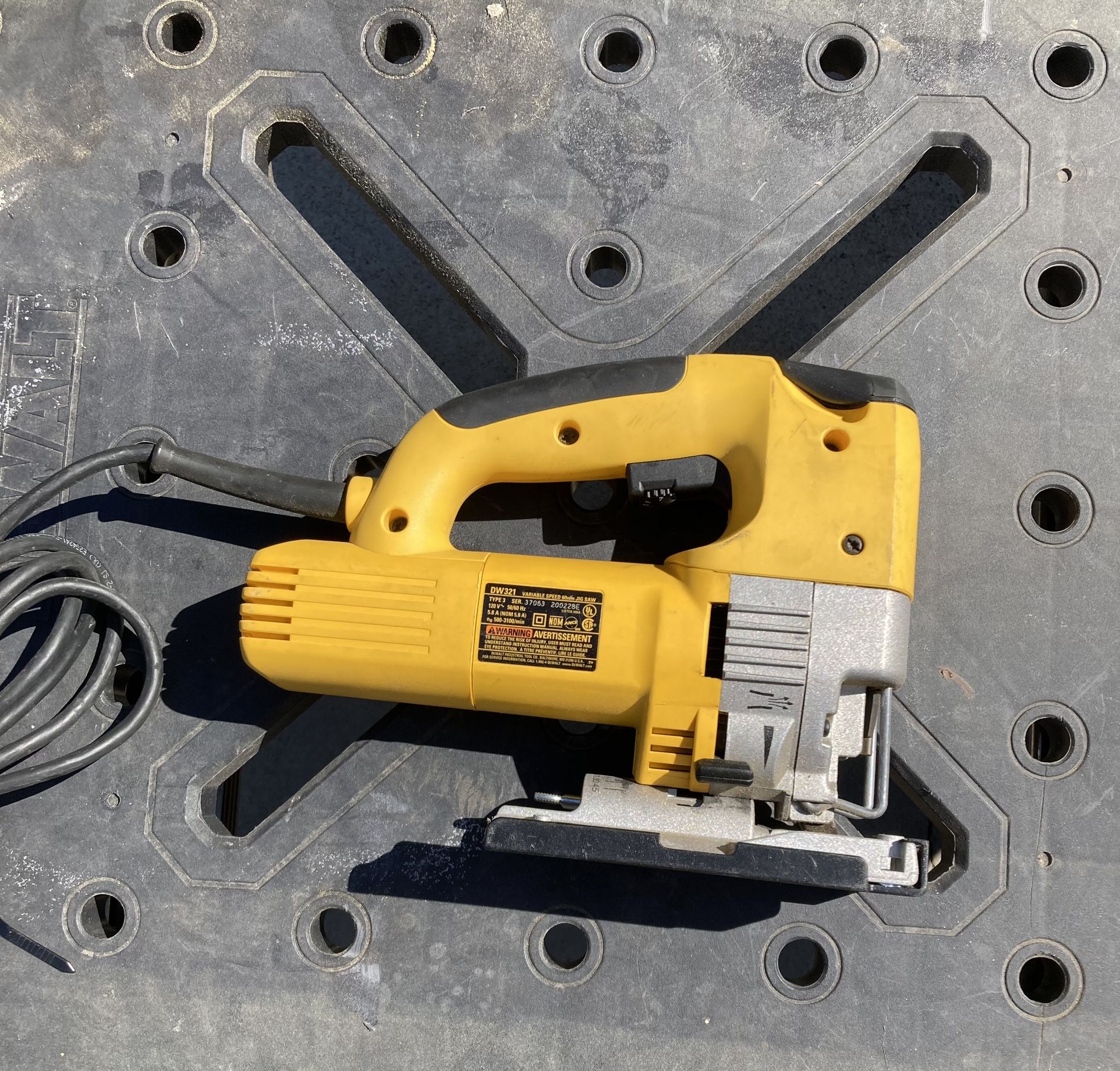 DEWALT DW321 JIGSAW for Sale in San Diego, CA - OfferUp