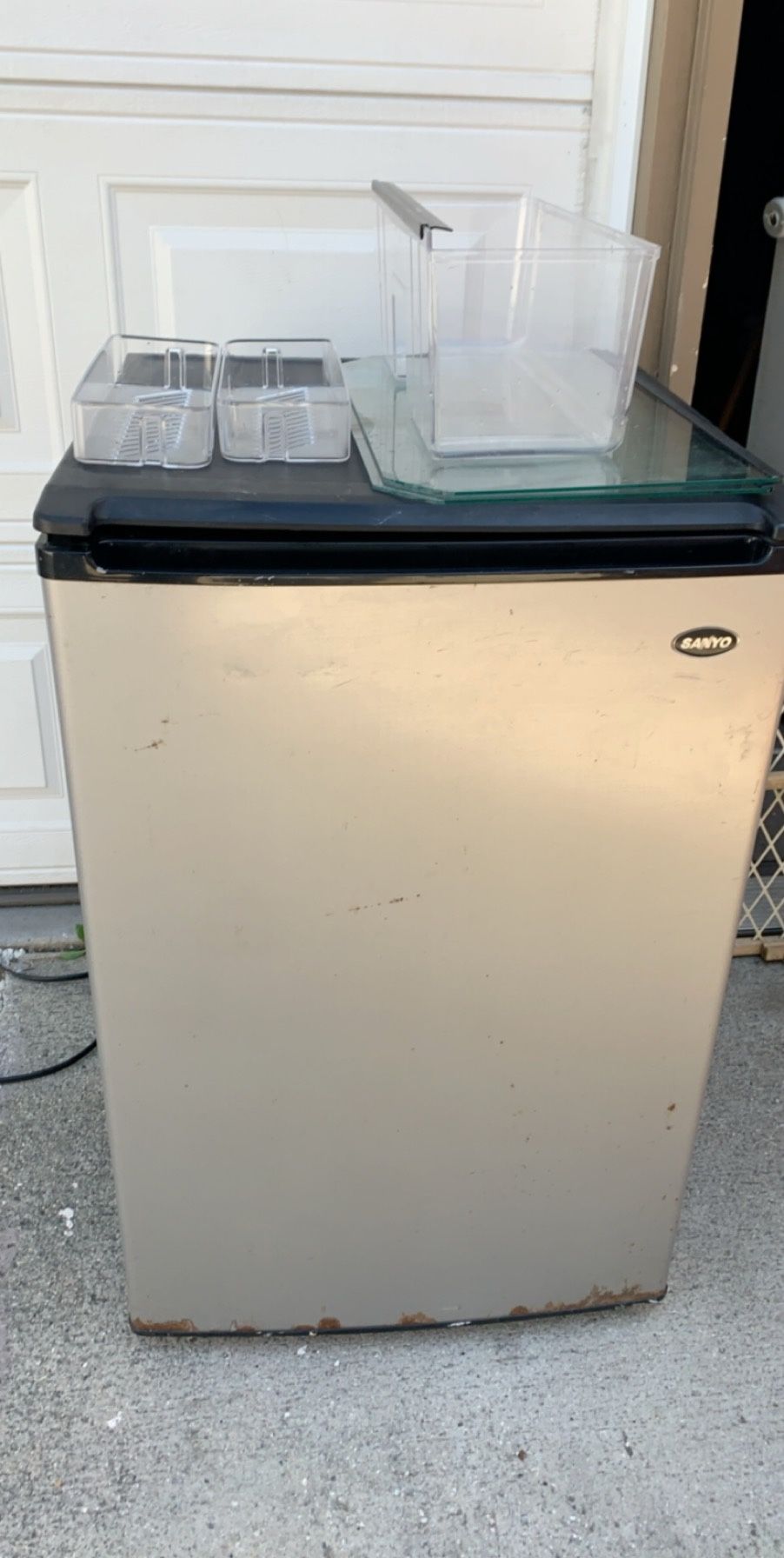 Sanyo mini fridge “works excellent” for Sale in Whittier, CA - OfferUp