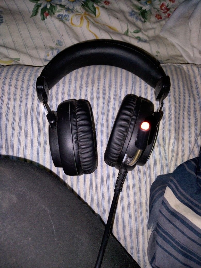 Monster Led PC Gaming Headset for Sale in Modesto, CA - OfferUp