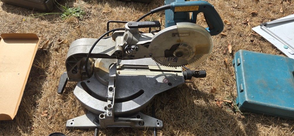 Mikita LS1013 10" Sliding Compound Miter Saw for Sale in Auburn, WA ...