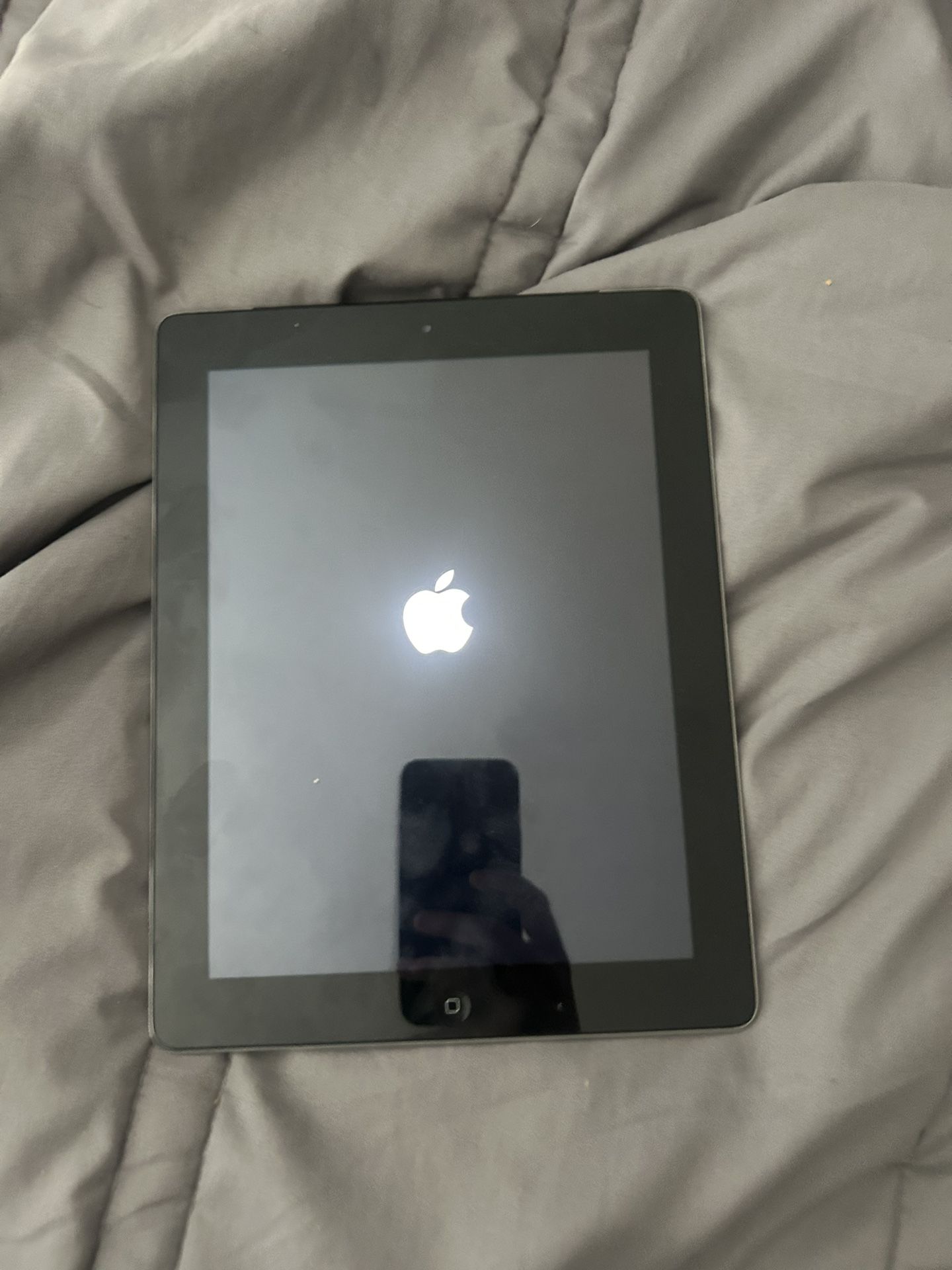 Apple iPad 2 64GB WiFi + Cellular 9.7 Inch Black Frame for Sale in Brentwood, CA - OfferUp