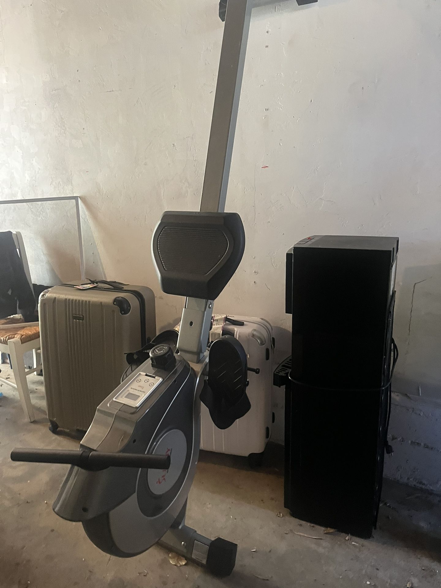 Compact Foldable Rowing Machine for Sale in San Diego, CA - OfferUp