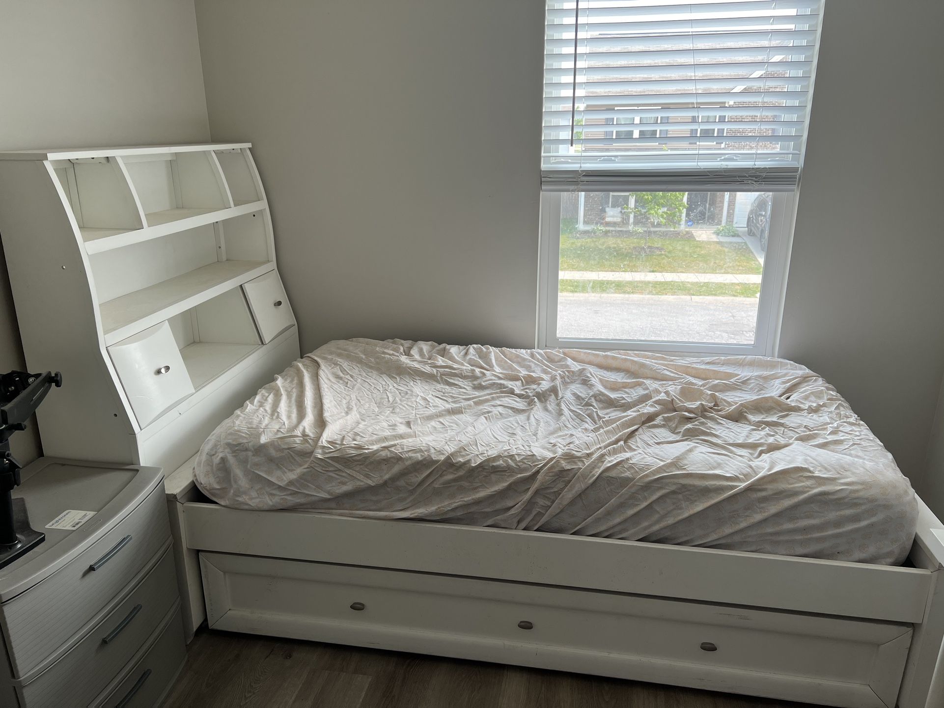 Twin bed for Sale in Indianapolis, IN - OfferUp